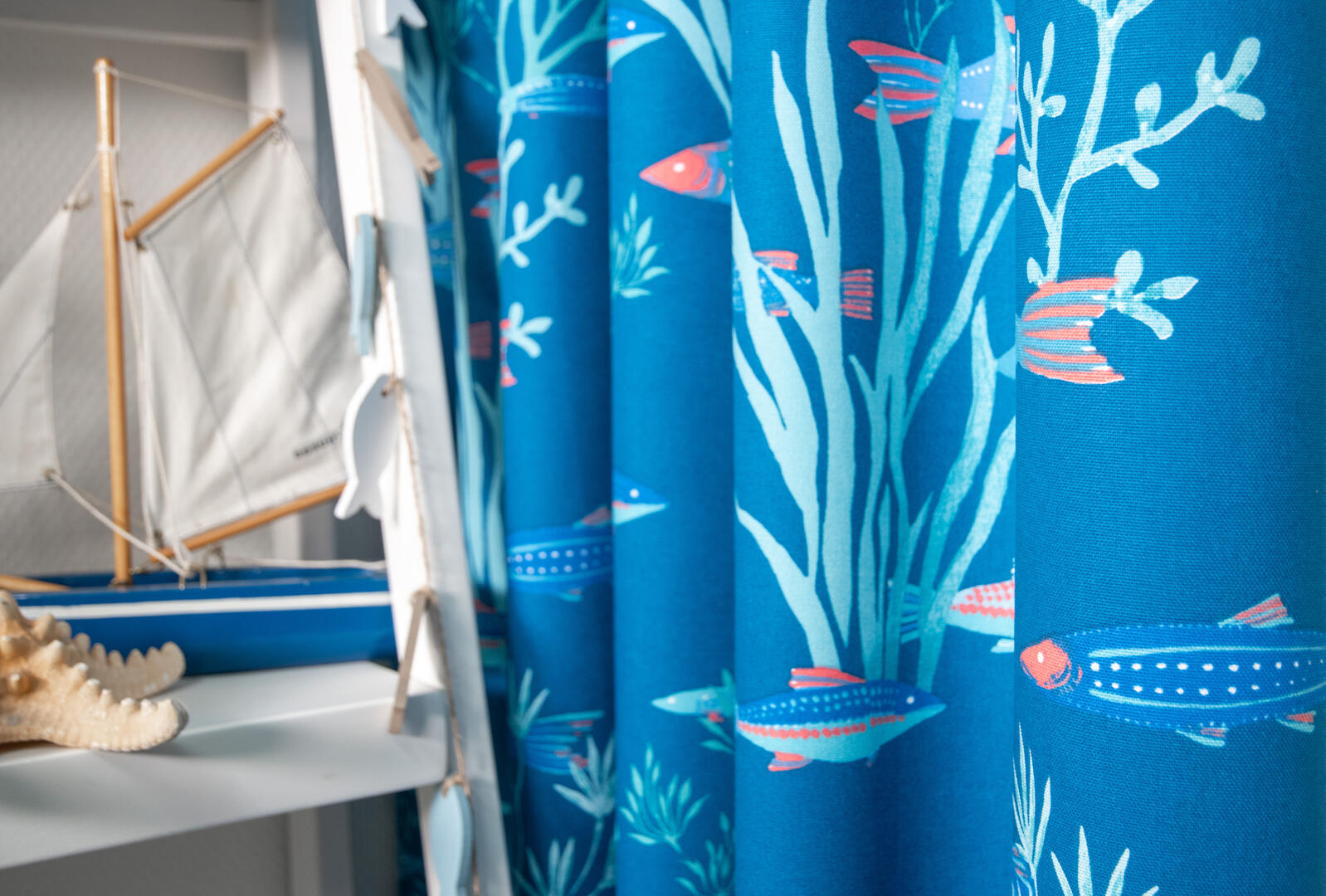 Pt_5108-711 SHALLOWS OCEAN